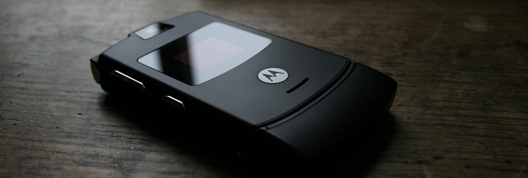 Обожемой! Motorola RAZR V3 вернулась — Wylsacom