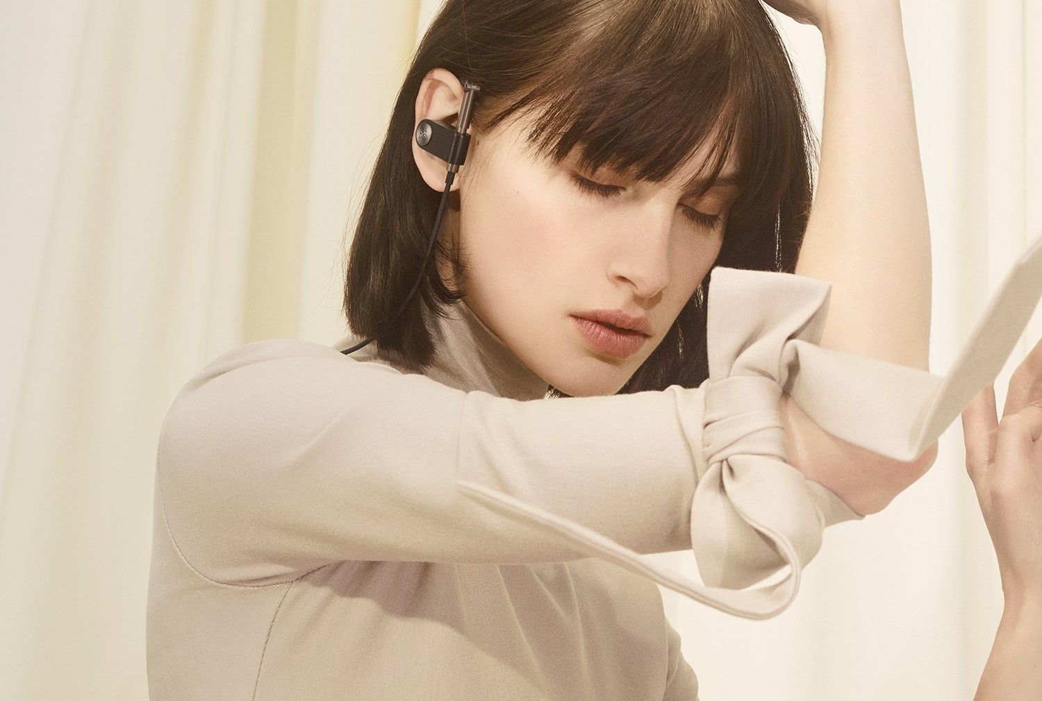 Вещь дня: наушники Bang&Olufsen Earset — Wylsacom