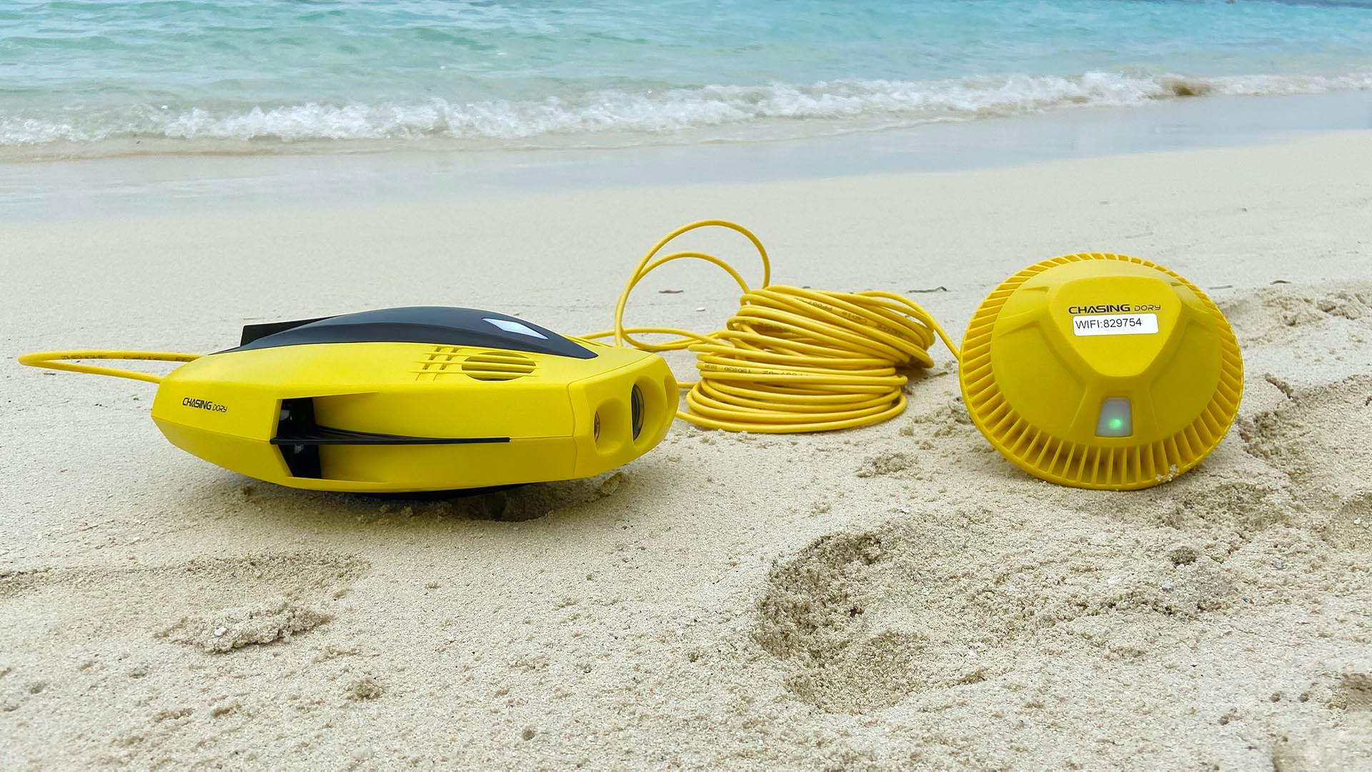 Протестировали компактный подводный дрон Chasing Dory на море — Wylsacom