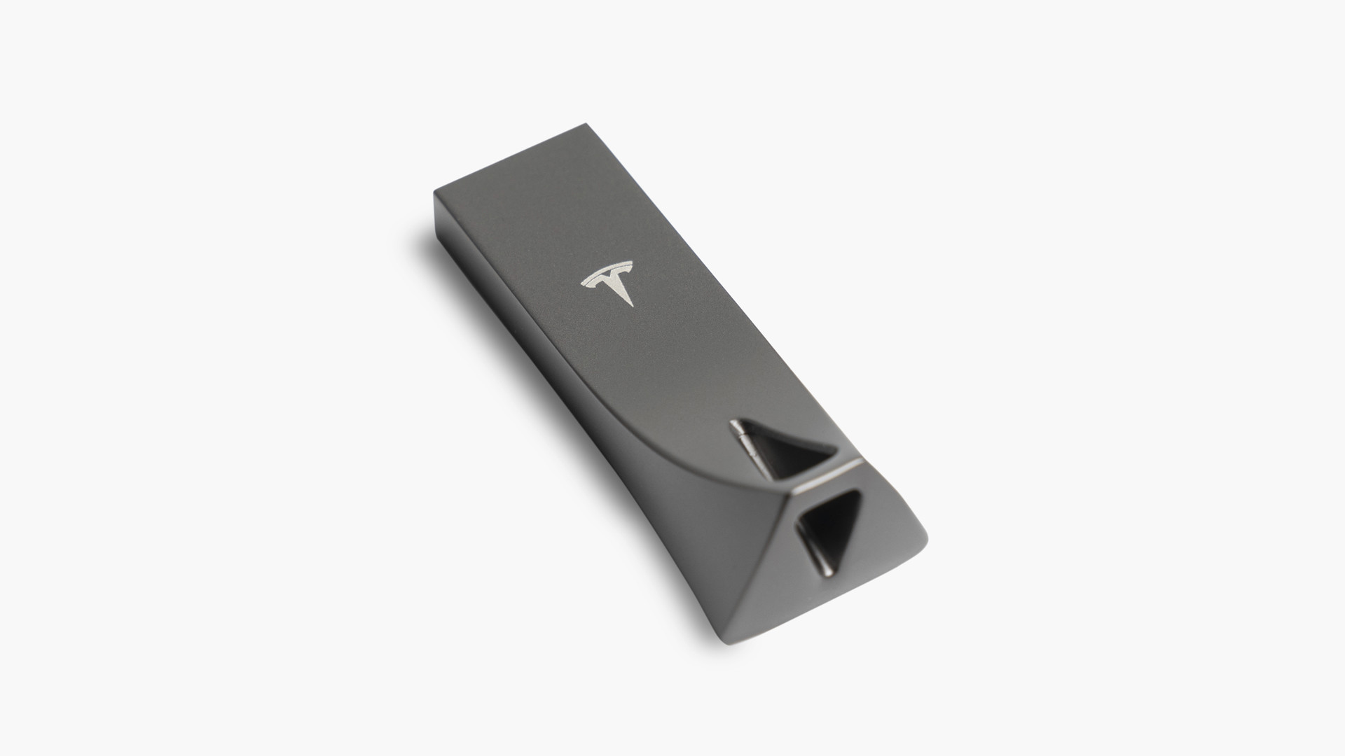 Вещь дня: фирменные флешки Tesla — Wylsacom