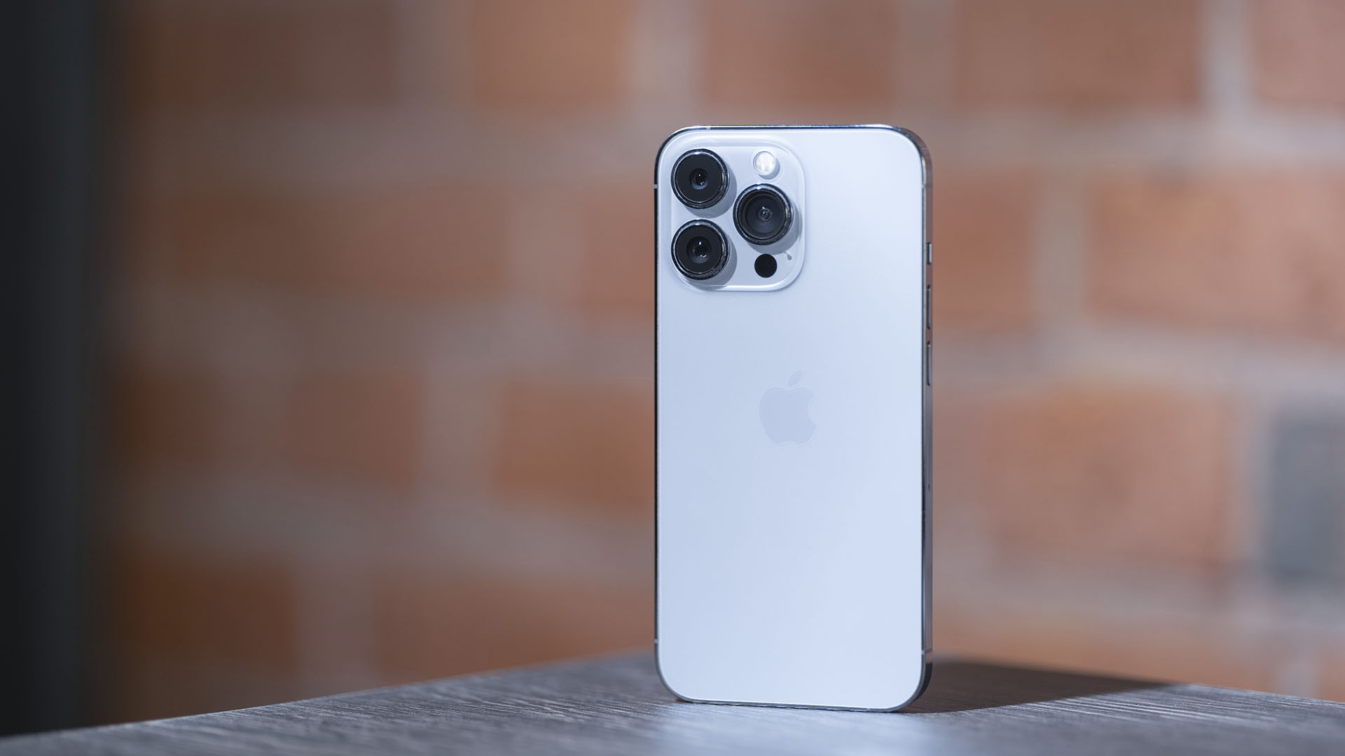 В Бразилии запретили продавать iPhone без зарядных блоков — Wylsacom